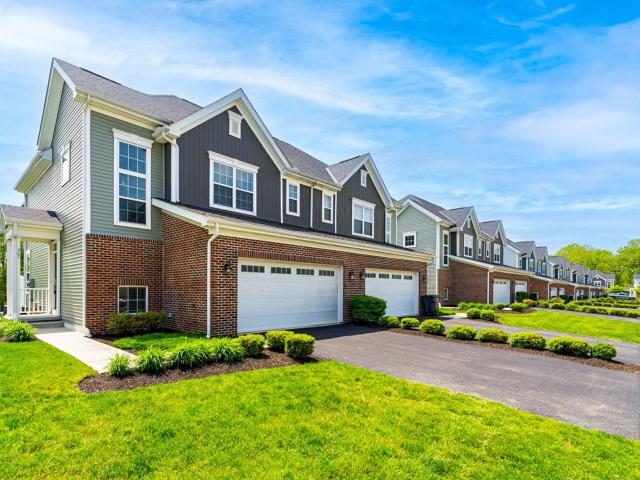 3 BR, 2.5 BA Apartment 749 Enclave Village Pl Unit 592, Lewis Center, OH 43035