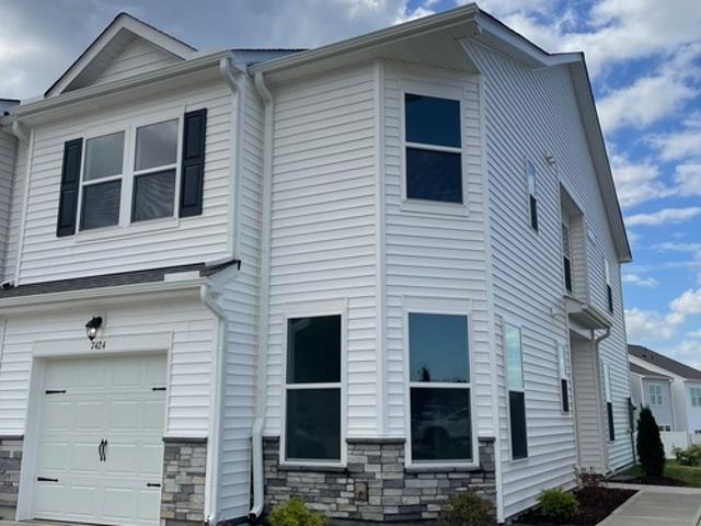 3 BR, 2.5 BA Apartment 7424 Bourbon Briar Drive, Unit 7424, Raleigh, NC 27604