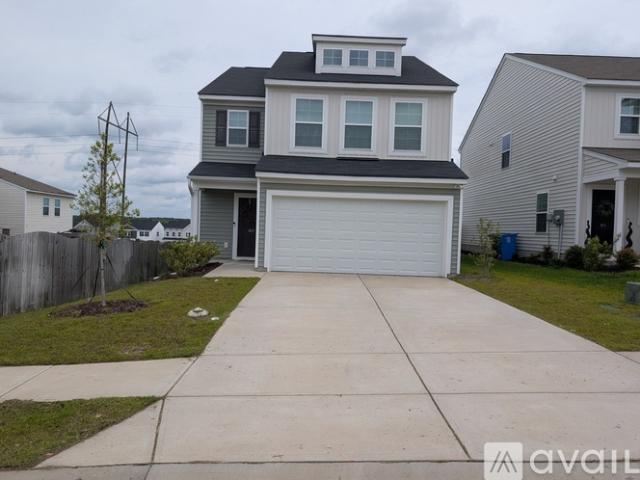 3 BR, 2.5 BA Apartment 807 North Desert Orchard Lane, Elgin, SC 29045