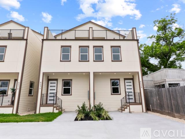 3 BR, 2.5 BA Apartment 821 North Loop, Unit A, Houston, TX 77022