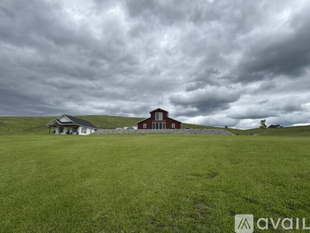 3 BR, 2.5 BA Apartment 872 Lundeen Road, Eureka, MT 59917