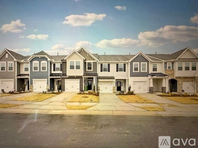 3 BR, 2.5 BA Apartment 907 Kensley Grove Lane, Unit 907, Fuquay Varina, NC 27526