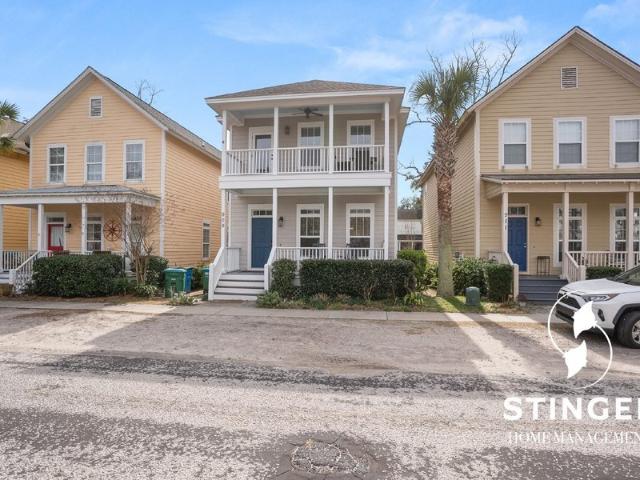 3 BR, 2.5 BA Apartment 909 12th Street, Port Royal, SC 29935