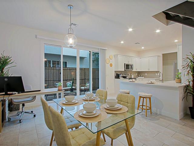 3 BR, 2.5 BA Apartment 917 W Glendale Ave Unit 1 22, Phoenix, AZ 85021