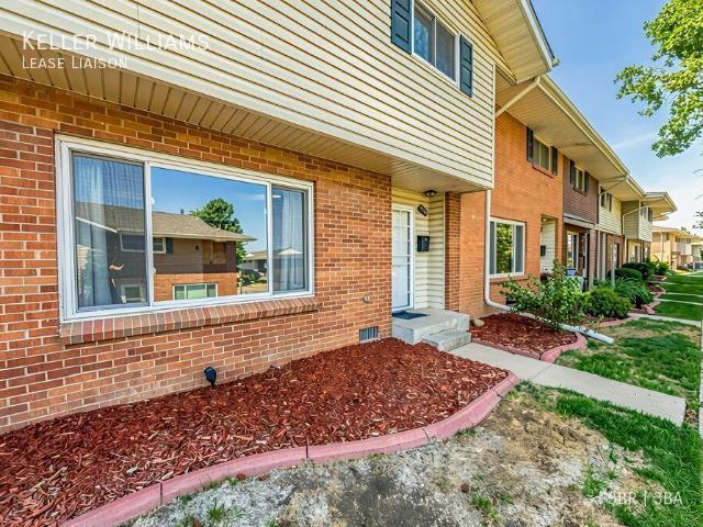 3 BR, 2.5 BA Apartment 9239 E Nassau Ave, Denver, CO 80237