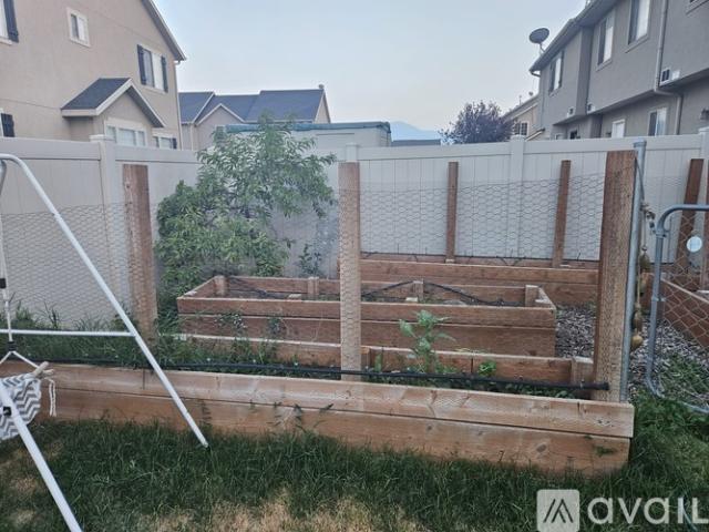 3 BR, 2.5 BA Apartment 923 South 1850 West, Unit Townhouse, Springville, UT 84663