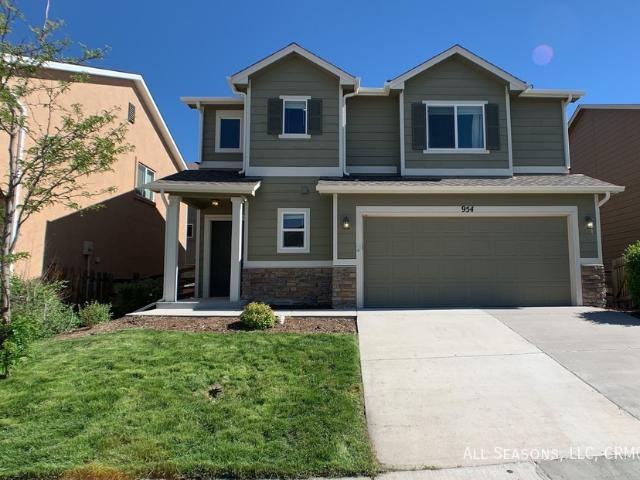 3 BR, 2.5 BA Apartment 954 Diamond Rim Dr, Colorado Springs, CO 80921