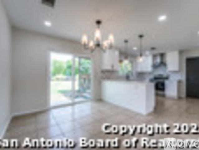 3 BR, 2.5 BA Apartment 9607 Chase Point, San Antonio, TX 78251