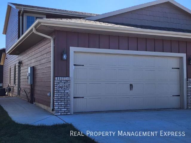 3 BR, 2.5 BA Apartment 9623 W Broek Drive, Sioux Falls, SD 57106