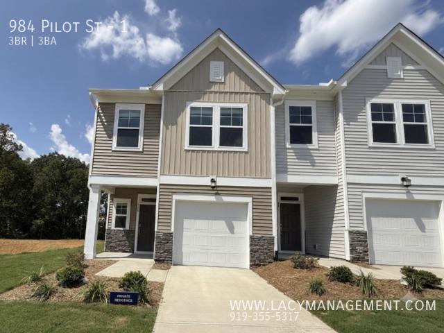 3 BR, 2.5 BA Apartment 984 Pilot St 1, Haw river, NC 27258