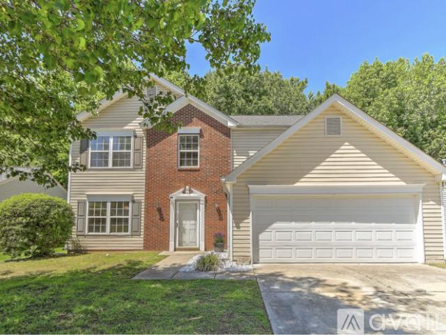 3 BR, 2.5 BA Apartment 9819 Aventide Ln, Charlotte, NC 28215