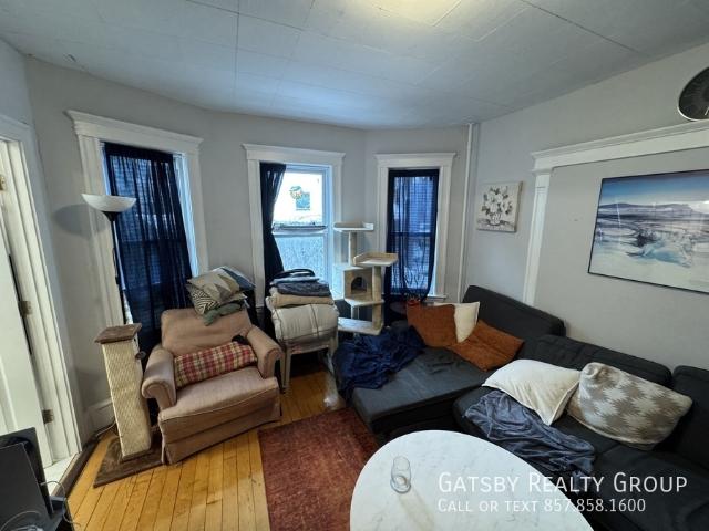3 BR, 2.5 BA Apartment 15 Burnham St Somerville, MA 02144