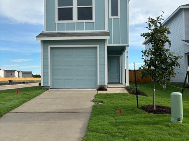 3 BR, 2.5 BA Apartment Sandhill Crane Lane, Princeton, TX 75407