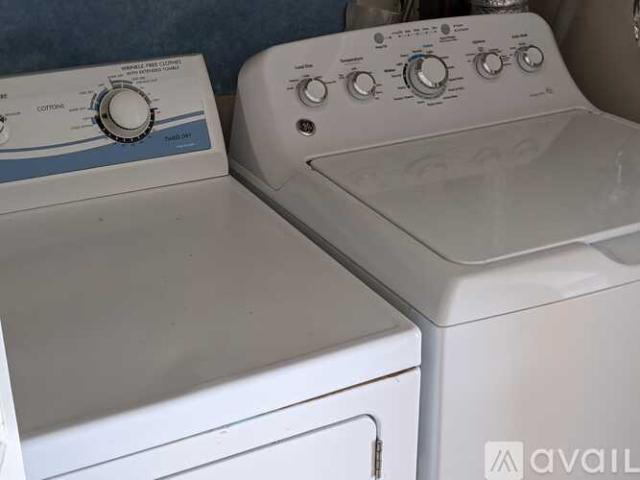 3 BR, 2.5 BA Apartment Redbud Court, Unit 1341, Woodbridge, VA 22191