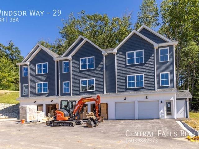 3 BR, 2.5 BA Apartment Windsor Way, Barrington, NH 03825