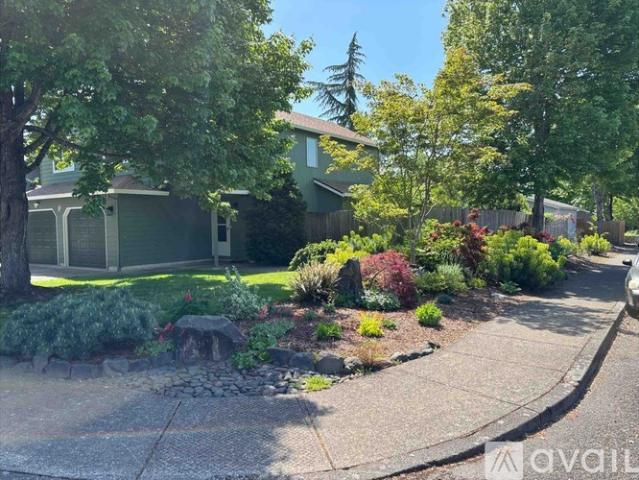 3 BR, 2.5 BA Apartment Todd Ct, Unit 995, Silverton, OR 97381