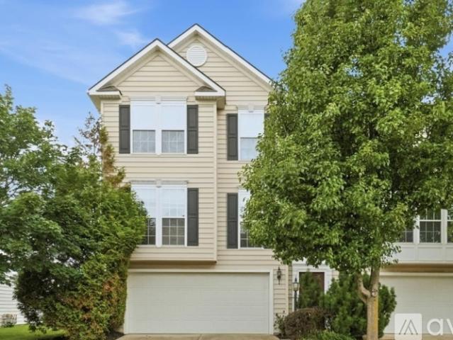 3 BR, 2.5 BA Apartment Victoria Falls Ave, Unit 7495, Maineville, OH 45039