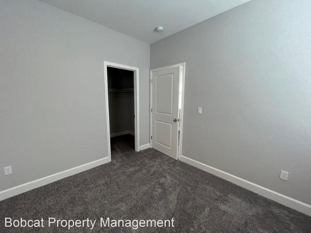 3 br, 2.5 bath House 712 Crimson Circle