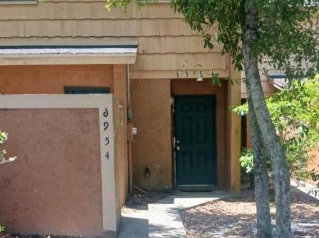 3 Br, 2 bath, Townhouse 6954 Trout St