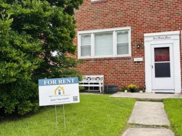 3 Br, 2 bath, Townhouse 928 Circle Dr