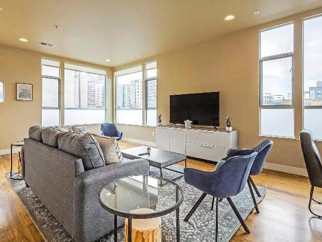3 Br, 2 bath, Townhouse/Brownstone/RowHouse 1015 N 21st Street