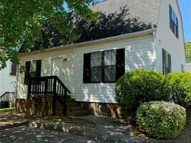 3 Br, 2 bath, Townhouse/Brownstone/RowHouse 1024 Fir Pl
