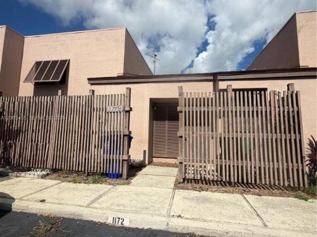 3 Br, 2 bath, Townhouse/Brownstone/RowHouse 1172 NW 122 Ter
