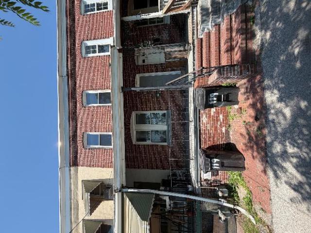 3 Br, 2 bath, Townhouse/Brownstone/RowHouse 119 Pearl Street
