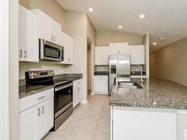 3 Br, 2 bath, Townhouse/Brownstone/RowHouse 11237 Riley Pines Cir