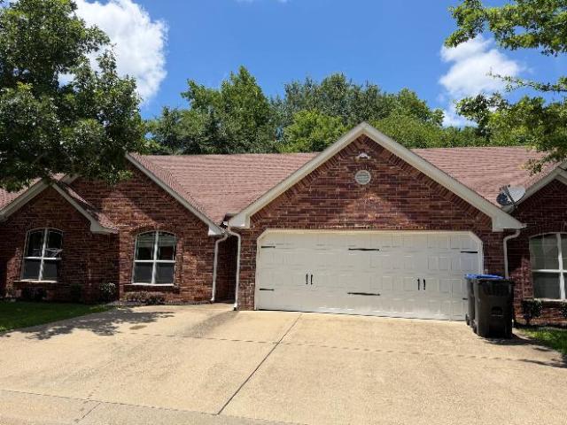 3 Br, 2 bath, Townhouse/Brownstone/RowHouse 113 Falcon Way