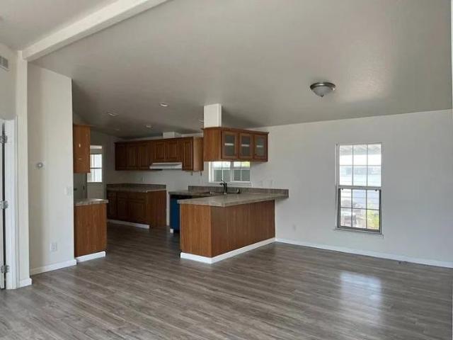 3 Br, 2 bath, Townhouse/Brownstone/RowHouse 12410 SW Macorey Ct
