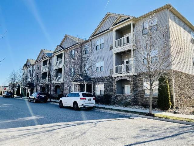 3 Br, 2 bath, Townhouse/Brownstone/RowHouse 120 Portico Street