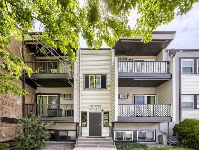 3 Br, 2 bath, Townhouse/Brownstone/RowHouse 1400 Golden Circle