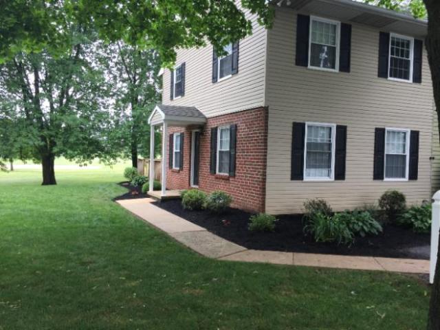 3 Br, 2 bath, Townhouse/Brownstone/RowHouse 141 Maplewood Ln