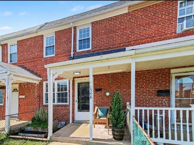 3 Br, 2 bath, Townhouse/Brownstone/RowHouse 1548 Aldeney Ave