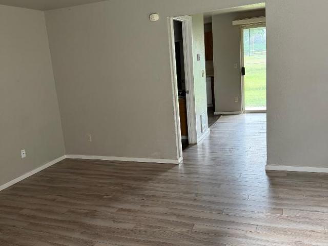 3 Br, 2 bath, Townhouse/Brownstone/RowHouse 15345 Killarney Circle