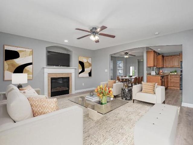 3 Br, 2 bath, Townhouse/Brownstone/RowHouse 16408 Blair St