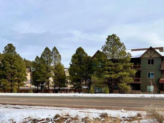 3 Br, 2 bath, Townhouse/Brownstone/RowHouse 1650 E Ponderosa Parkway