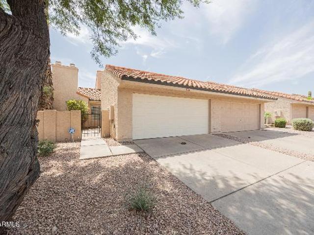 3 Br, 2 bath, Townhouse/Brownstone/RowHouse 1650 N Ventura Lane