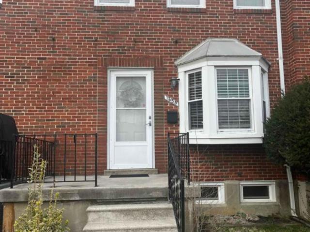 3 Br, 2 bath, Townhouse/Brownstone/RowHouse 1658 Thetford Rd