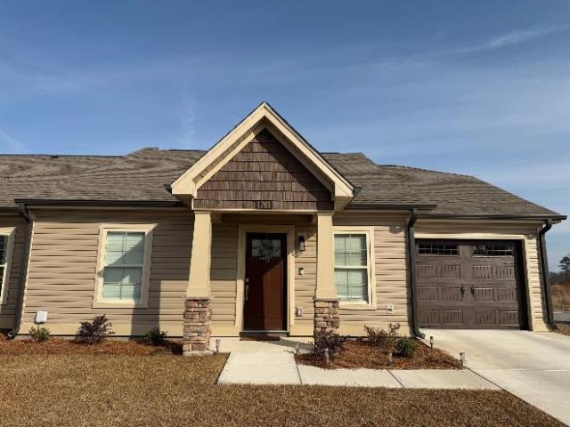 3 Br, 2 bath, Townhouse/Brownstone/RowHouse 1701 Tuxedo Junction Rd