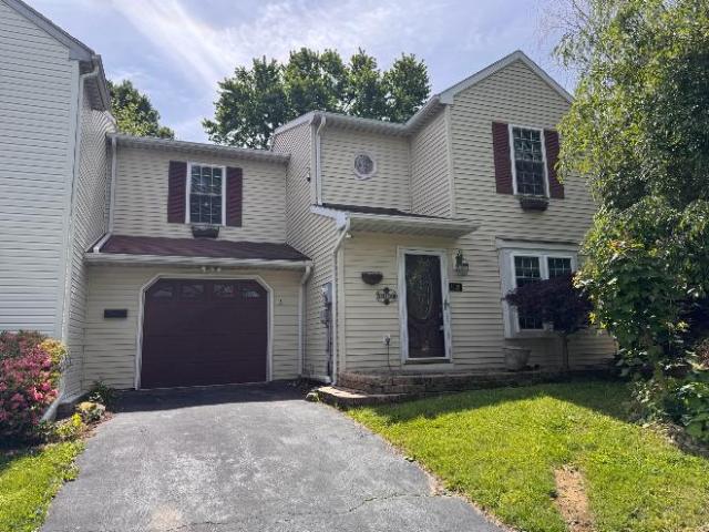 3 Br, 2 bath, Townhouse/Brownstone/RowHouse 1739 Wendy Ln