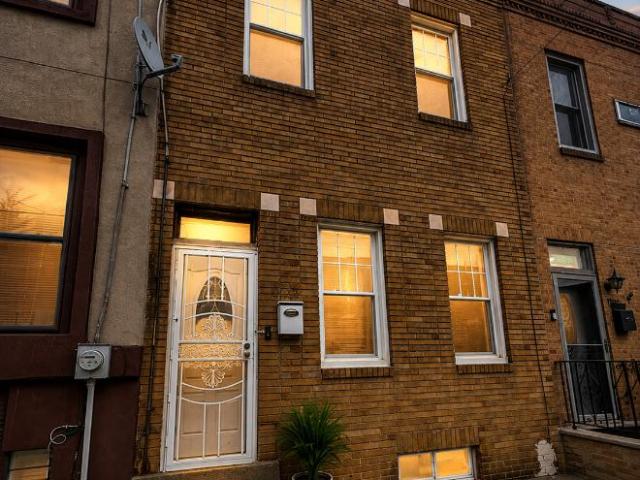 3 Br, 2 bath, Townhouse/Brownstone/RowHouse 1805 S 20th St