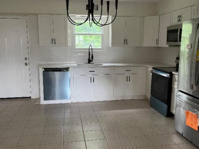3 Br, 2 bath, Townhouse/Brownstone/RowHouse 1817 Chestnut St