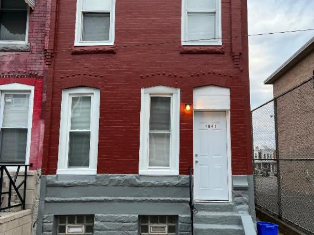 3 Br, 2 bath, Townhouse/Brownstone/RowHouse 1941 N Stanley St