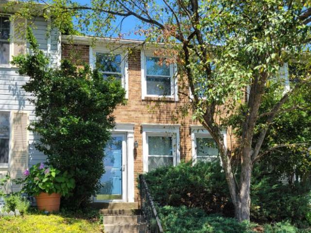 3 Br, 2 bath, Townhouse/Brownstone/RowHouse 19034 Partridge Wood Drive