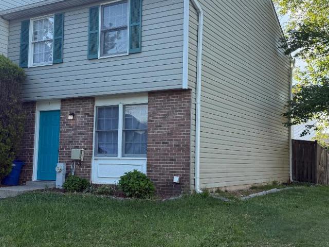 3 Br, 2 bath, Townhouse/Brownstone/RowHouse 1 Leatherwood Ct