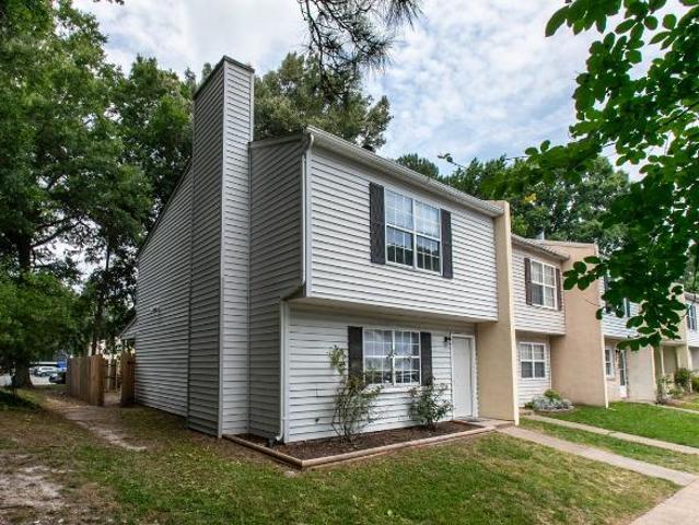 3 Br, 2 bath, Townhouse/Brownstone/RowHouse 1 Oneonta Dr