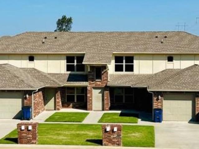 3 Br, 2 bath, Townhouse/Brownstone/RowHouse 20849 Landmark Dr
