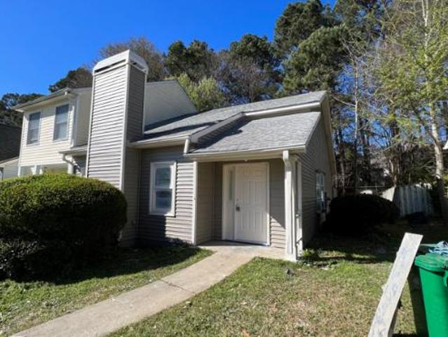 3 Br, 2 bath, Townhouse/Brownstone/RowHouse 2292 Wellington Cir